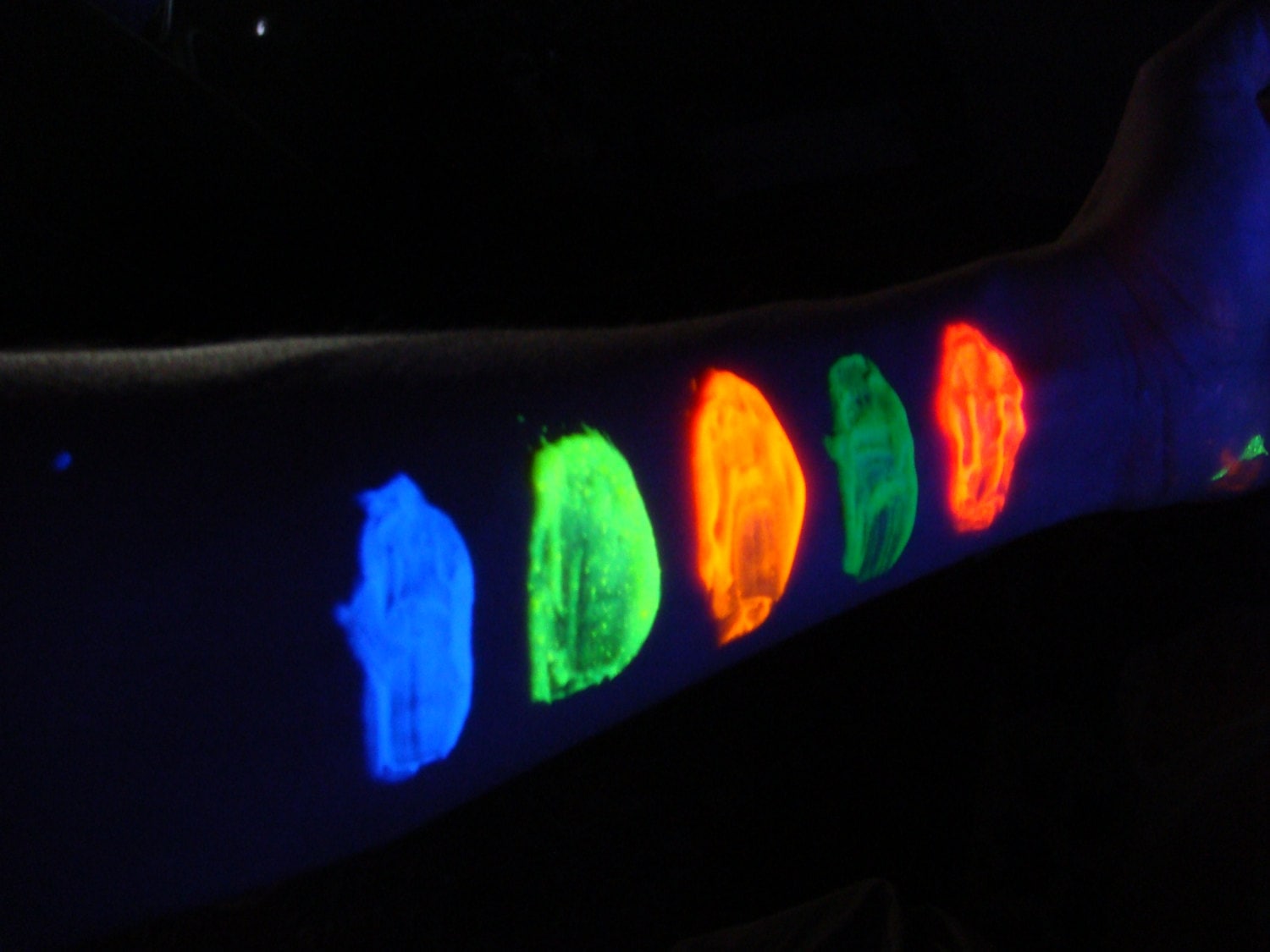 Fluorescent UV Body Paint 5 X 0.25 Oz Color Set - Neon Radiant Glow Non ...