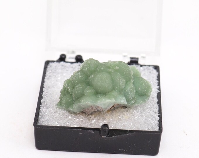 Wavellite Crystal From Avant Mine, Garland County, Arkansas, USA Purple ...