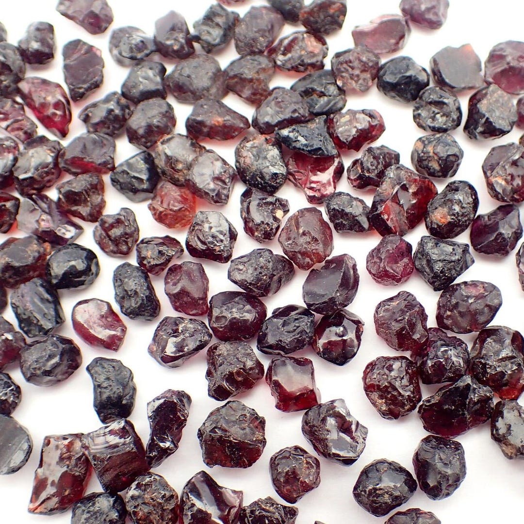 Pyrope "ant Hill" Garnet Raw Gem Crystal Red From Garnet Ridge ...