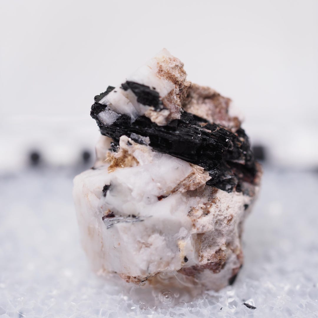 Zorite Crystal in Matrix Natural Stone Geology Mineral Specimen (F5309 ...