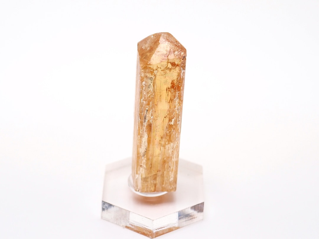 Topaz Crystal From Ouro Preto, Brazil 8.8gm / 35mm X 12.6mm X 11.4mm ...