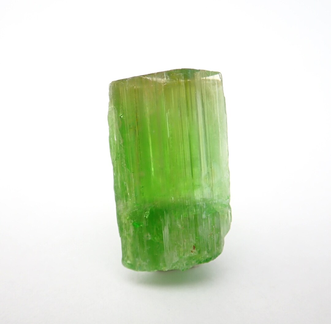 Tremolite Crystal From Lelatema Mtns, Tanzania - 4.5gm / 25mm X 13mm X ...