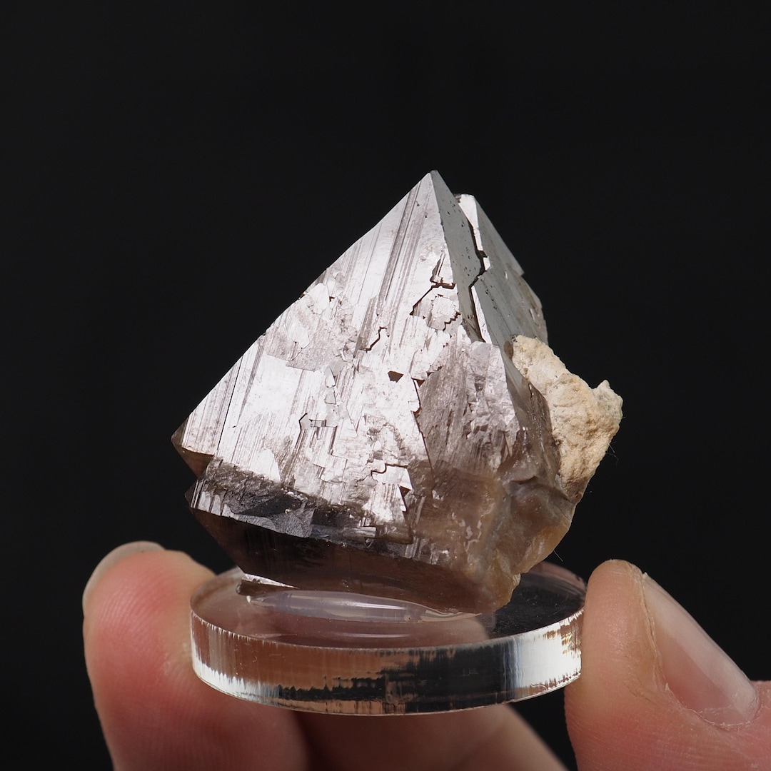 Scheelite Crystal Mineral Specimen - Etsy