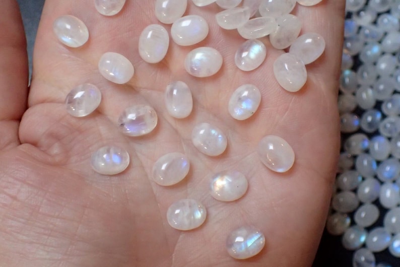Oval Moonstone Cabochon With Flash: Natural Loose Stone for Jewelry ...