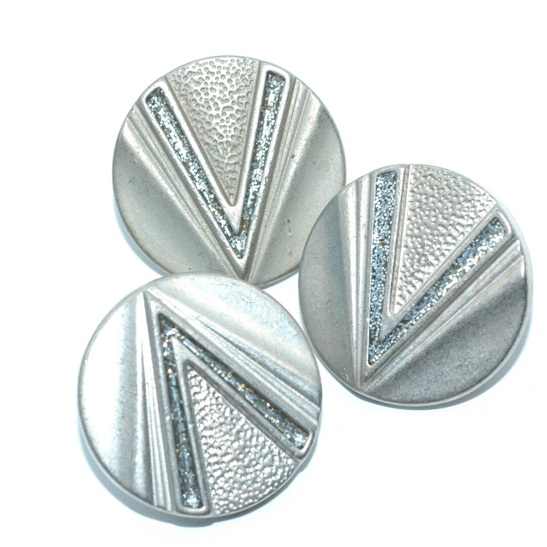 Botón Deco plateado con detalle de purpurina en V. 7/8" (23 mm) 3 ...