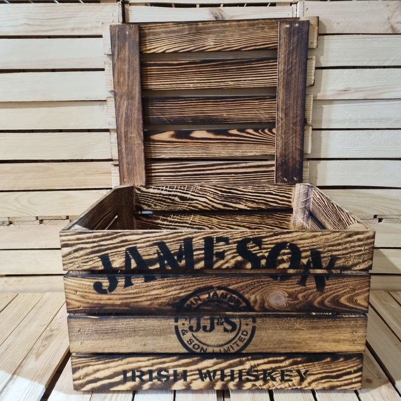 Liquor Vintage Box - Etsy UK