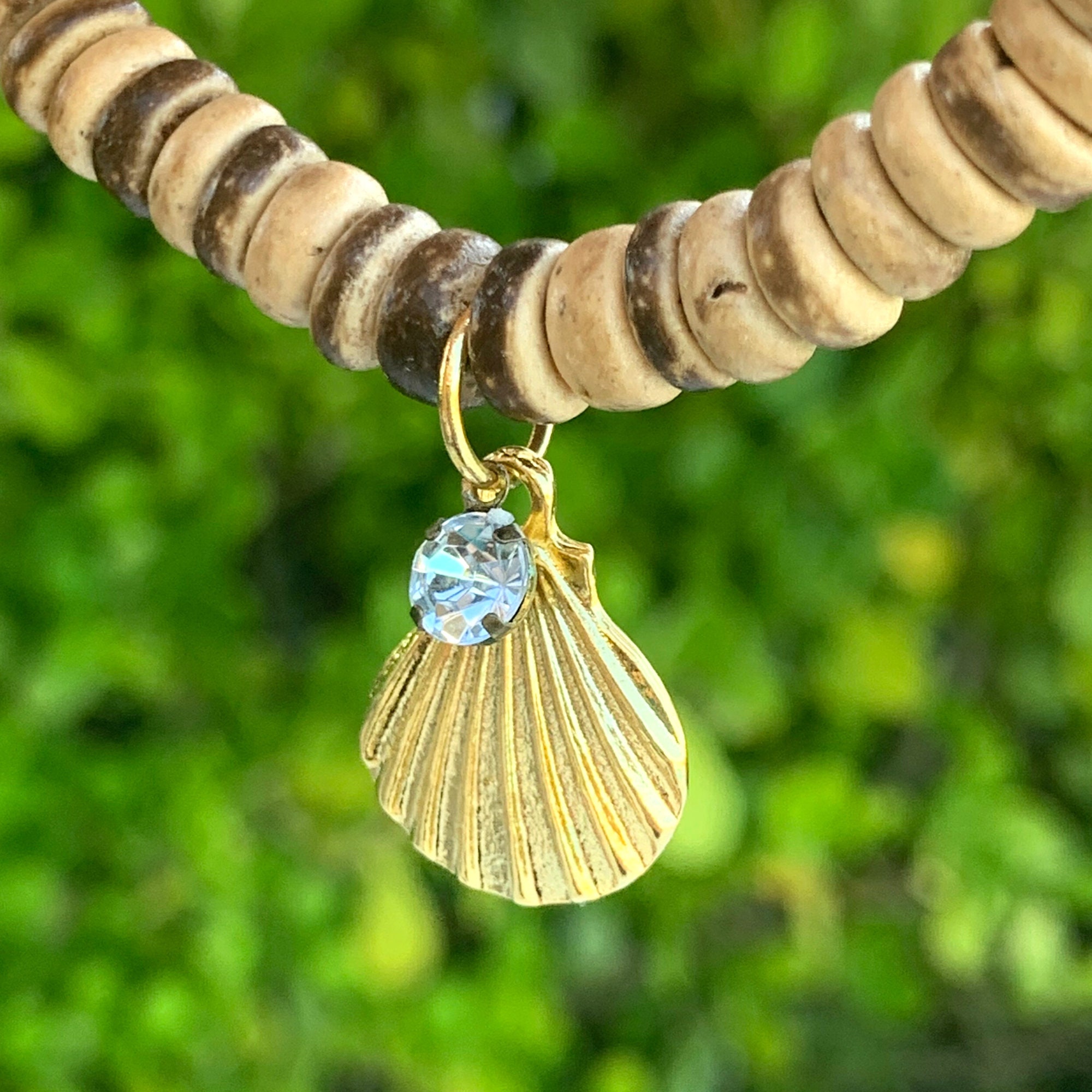 Shiny 24k Gold Plated Oyster Shell Charm Bracelet, Natural Coconut ...