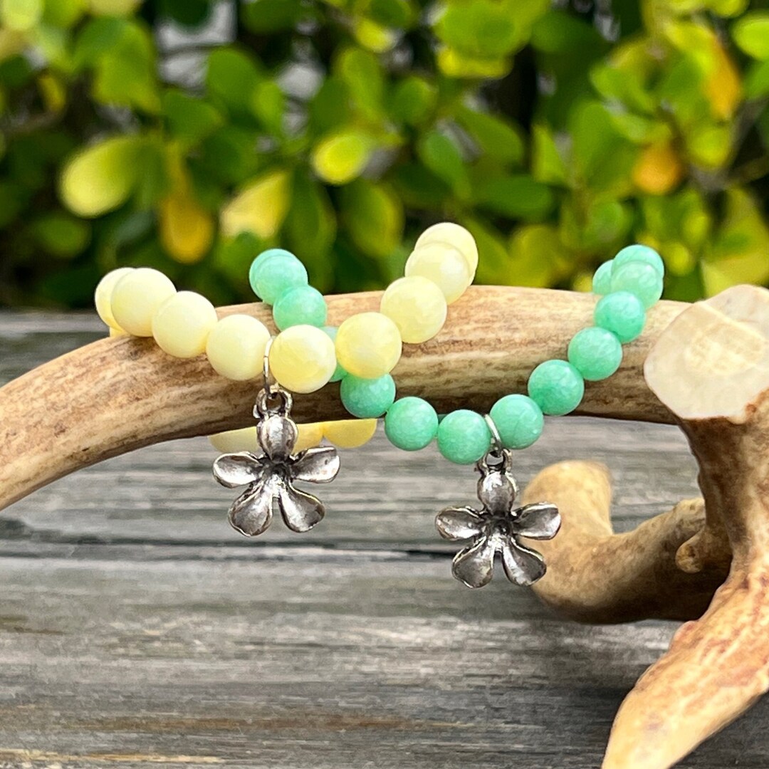 Spring Flowers on Mint Quartz Beads or Dyed Quartzite Butter Yellow ...