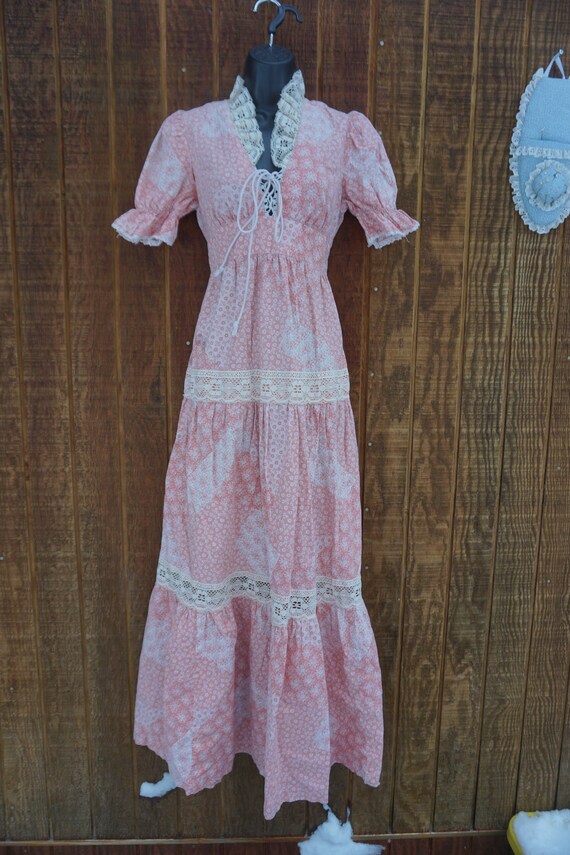 Prairie pink floral Gunne sax style size medium prair… - Gem