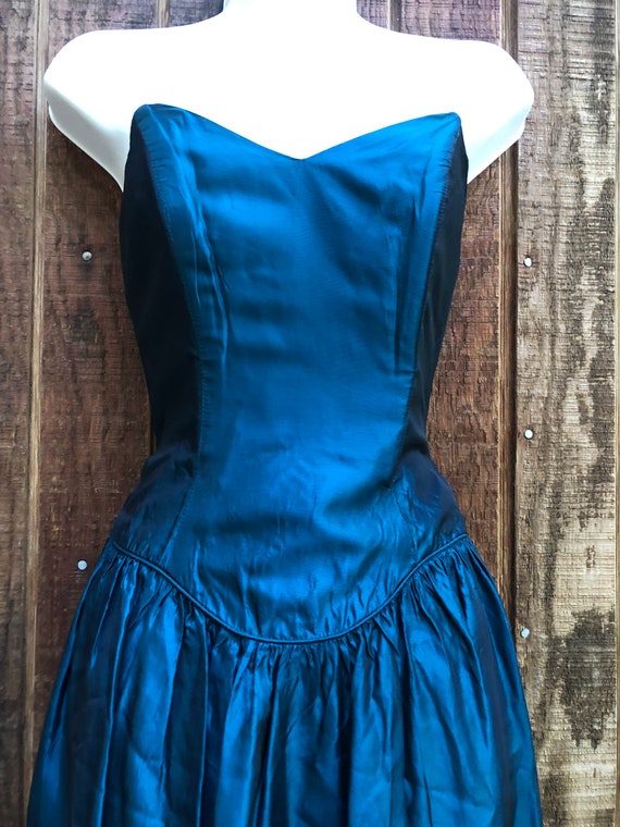 Size 4 small Taffeta prom dress 90s 1990s costume Hal… - Gem