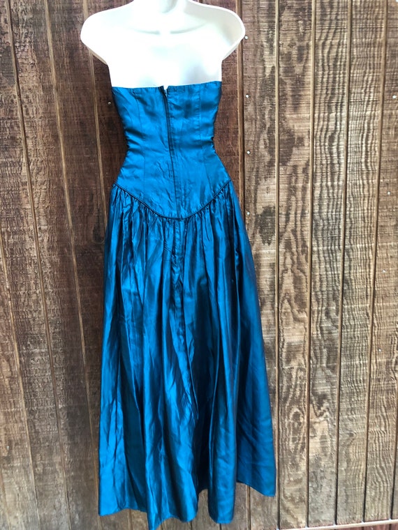 Size 4 small Taffeta prom dress 90s 1990s costume Hal… - Gem