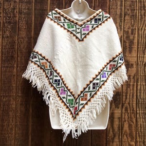 Beautiful Floral Textile Print Vintage Cape Capelet With Fringe Shawl ...