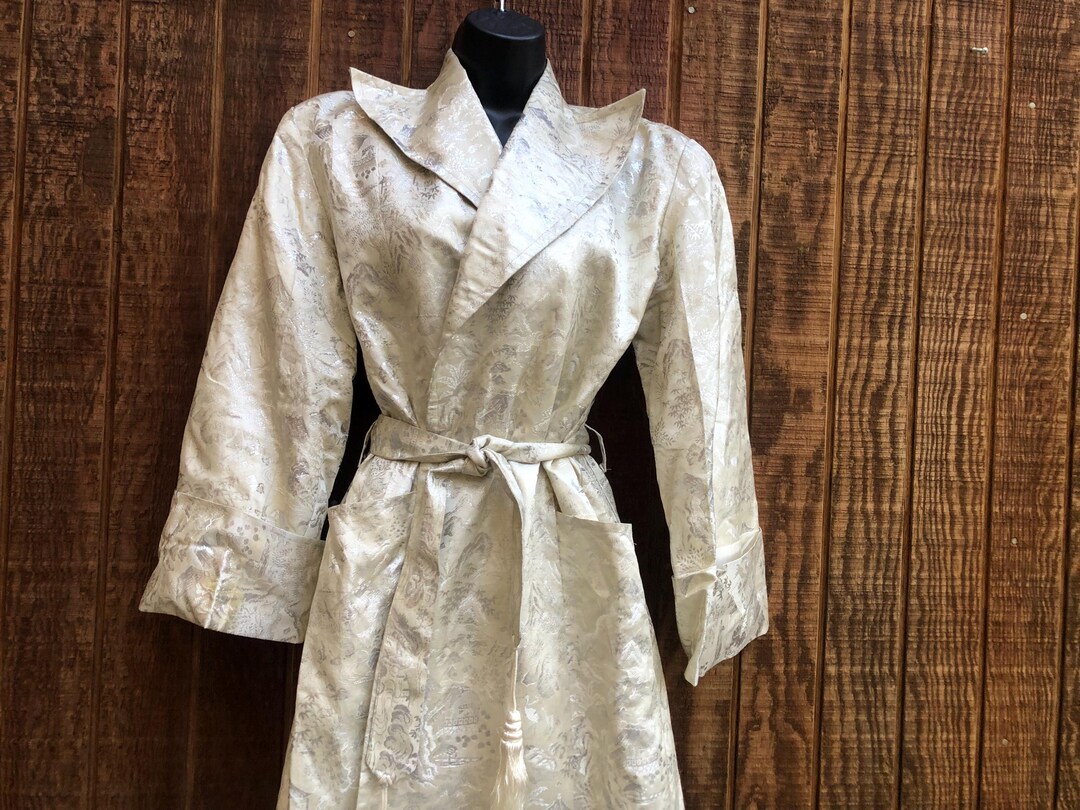 Robe Dressing Robe White Silver Medium Shiny Brocade Tassel Tie Belt ...