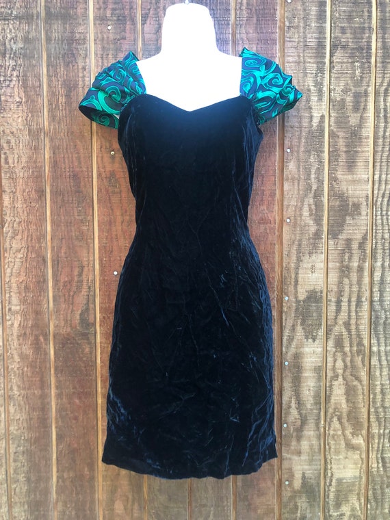 Vintage 1990s black velvet prom dress womens bold and… - Gem