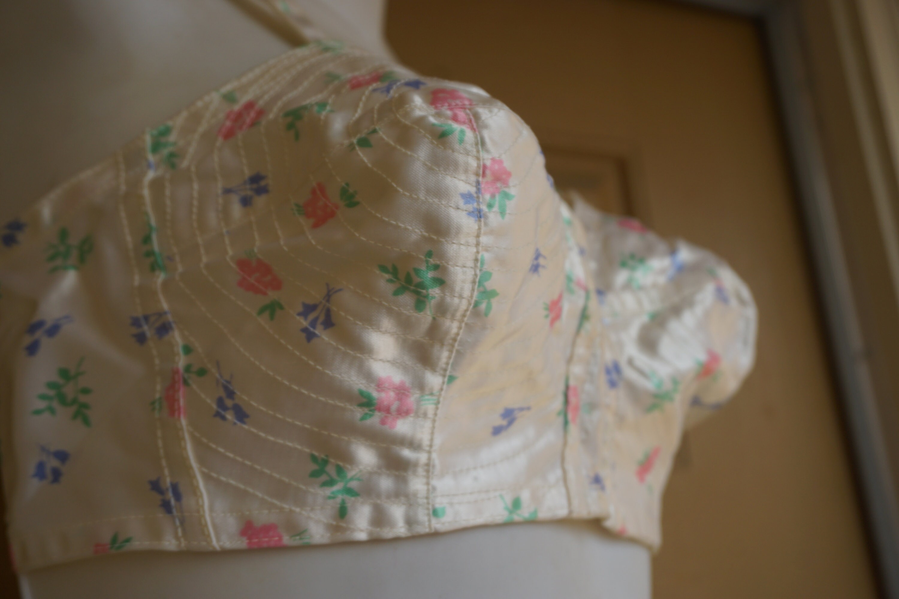 Bullet bra floral sexy 1950s 50s shiny | Etsy