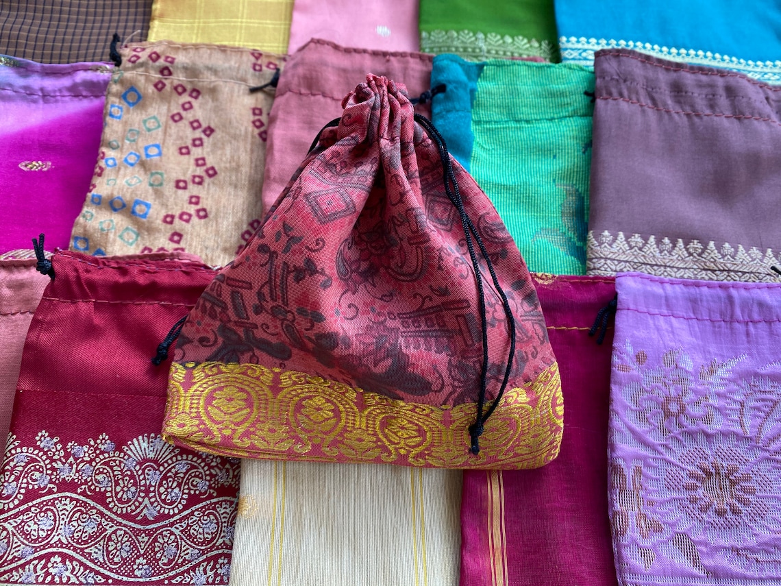20 Sari Bags 5 x 5 Recycled Sari Bags Fabric | Etsy
