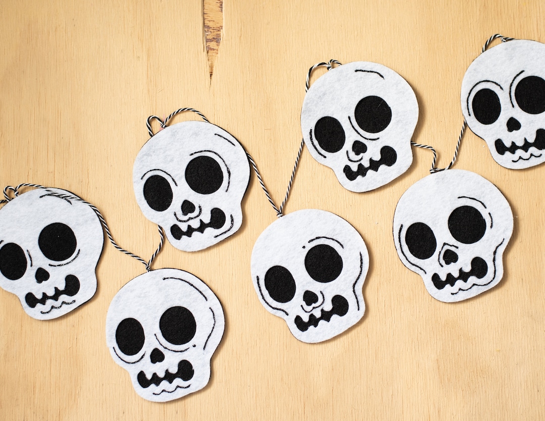 Personalized Halloween Skull Felt Banner | Choose Your Colors - Etsy