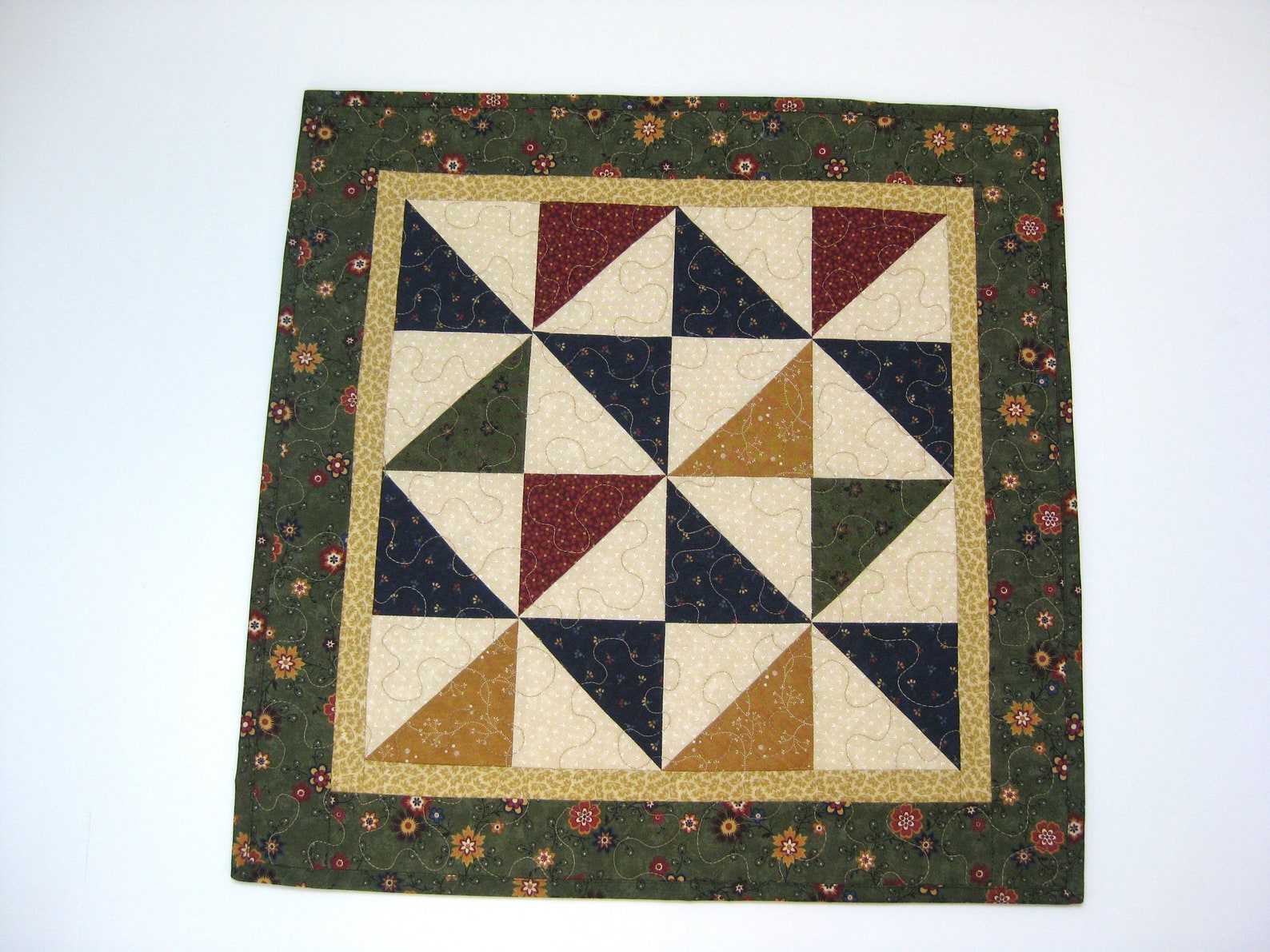 Quilted Table Topper Green Pinwheel Table Topper Farmhouse - Etsy