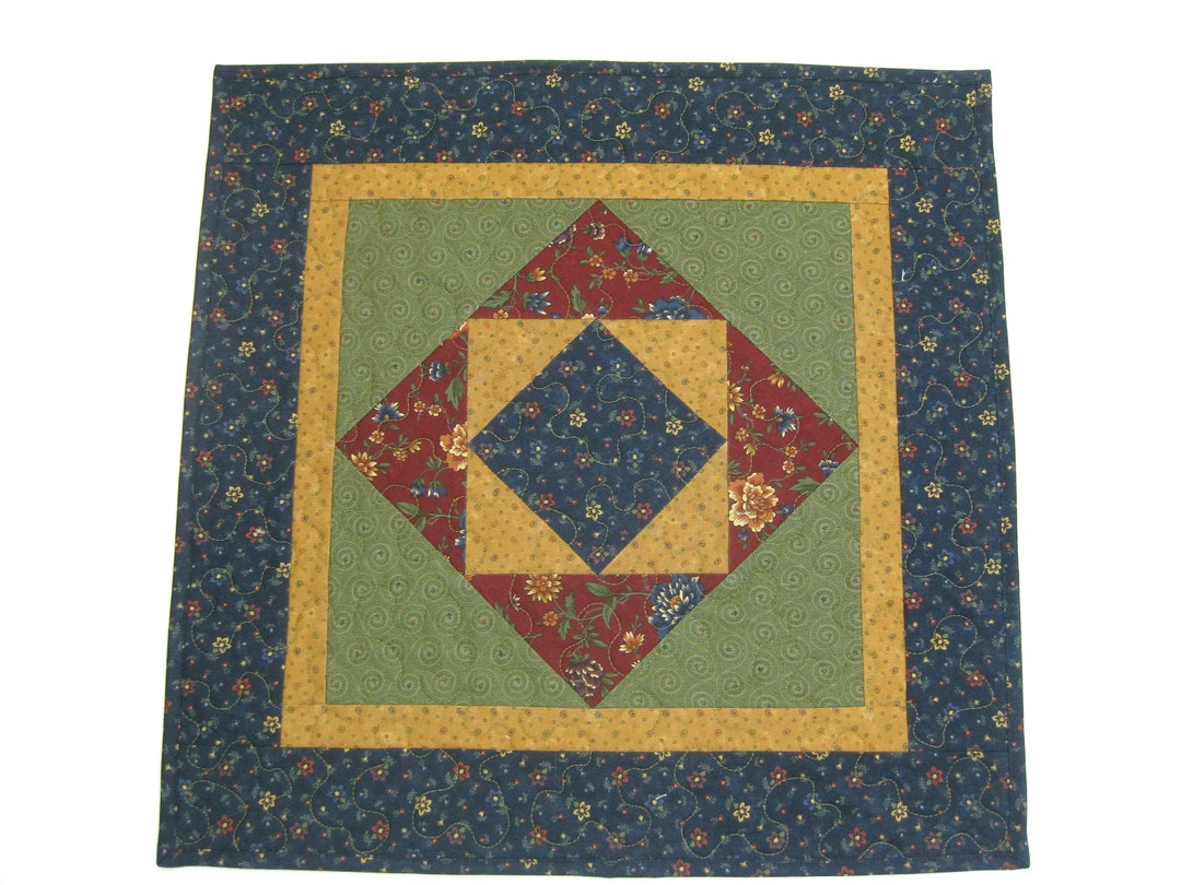 Quilted Table Topper, Farmhouse Table Mat, Handmade Country Table Mat ...