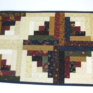 Log Cabin Quilted Table Runner Farmhouse Table Runner - Etsy