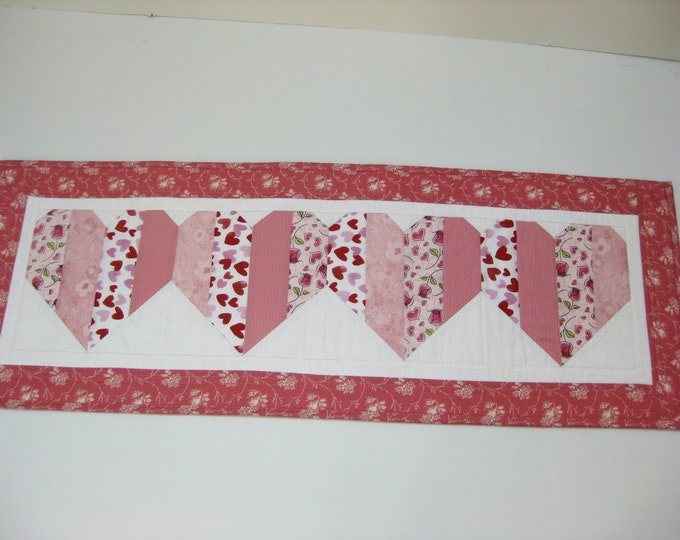 Valentines Day Quilted Table Runner, Valentines Day Table Topper ...
