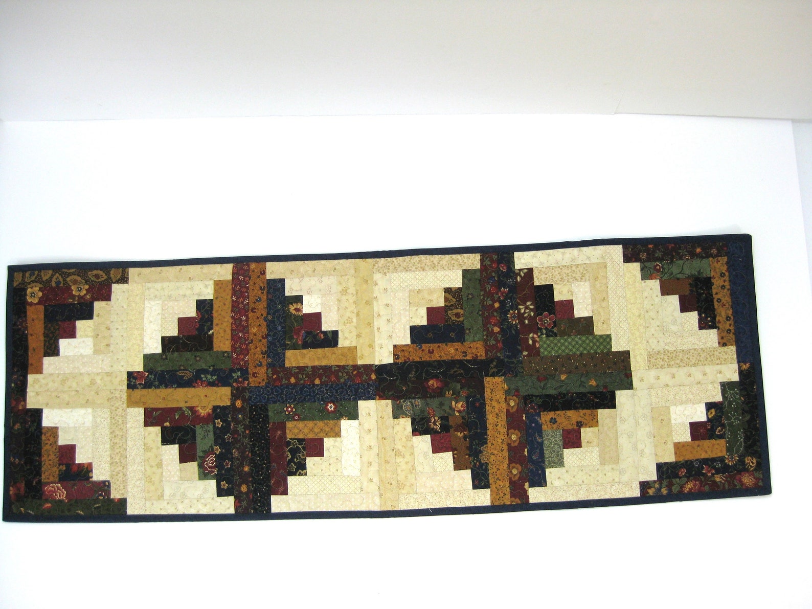 Log Cabin Quilted Table Runner Farmhouse Table Runner - Etsy