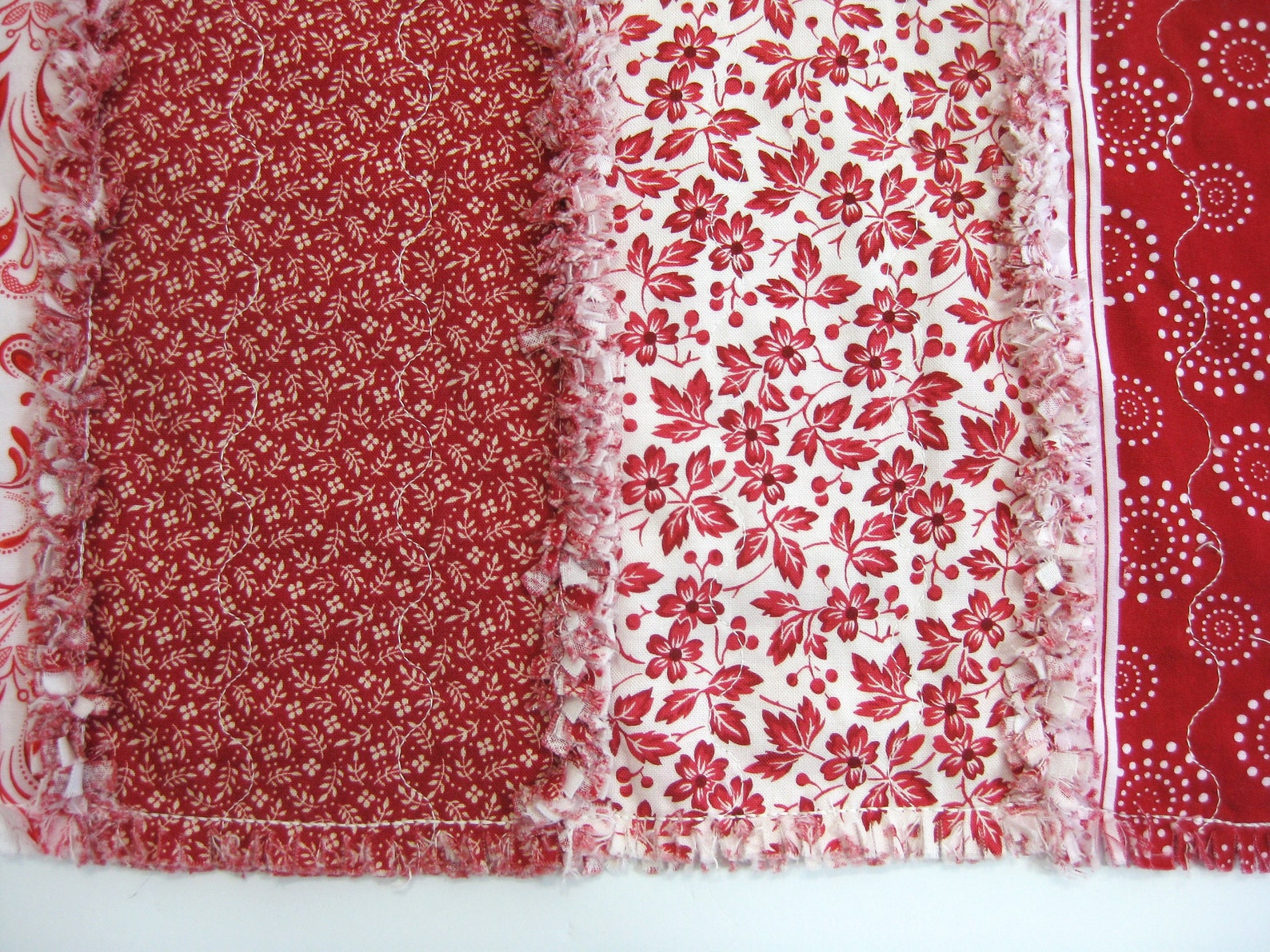Red Rag Table Runner Quilted Table Runner Table Runner - Etsy