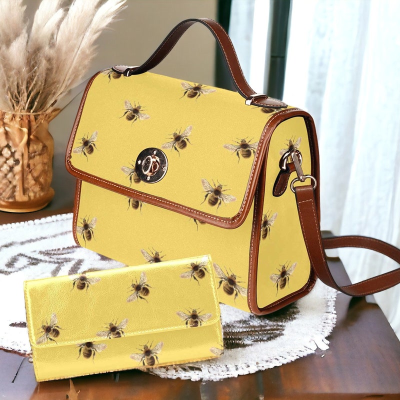 Bee Purse - Etsy