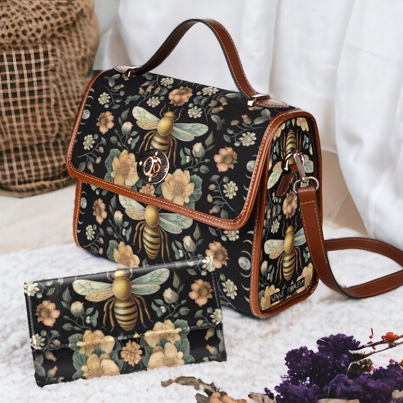 Bee Purse - Etsy