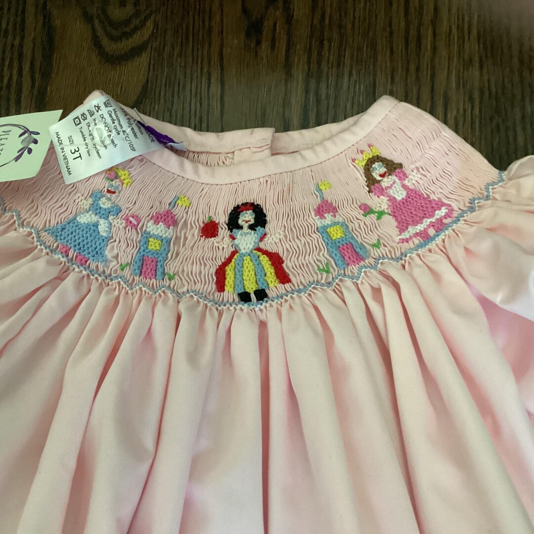 Pleats and Stitches Girls Pink Smocked Nursury Rhyme Princess Dress 3t ...
