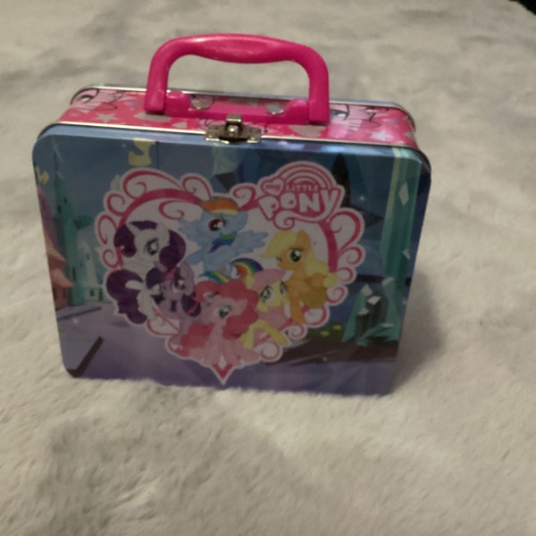Vintage Lunch Box - Etsy