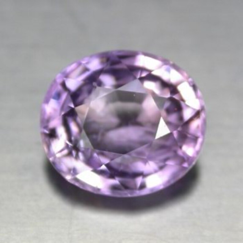 Véritable pierre de saphir violet 1,5 CT. UNHATED naturelle 100 % ...