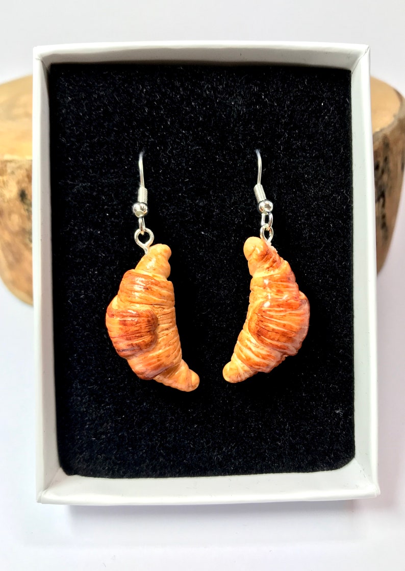 44 Fascinating French Croissant Facts For Curious Foodies & Francophiles