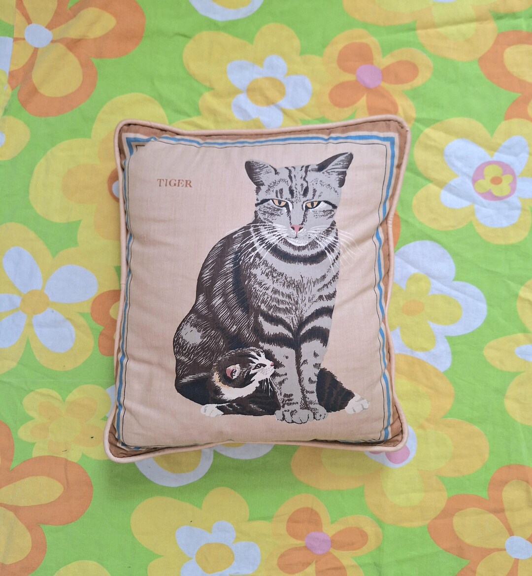 1970s 1980s Vintage Handmade Tiger Cat and Kitten Gray Tabby Cute ...