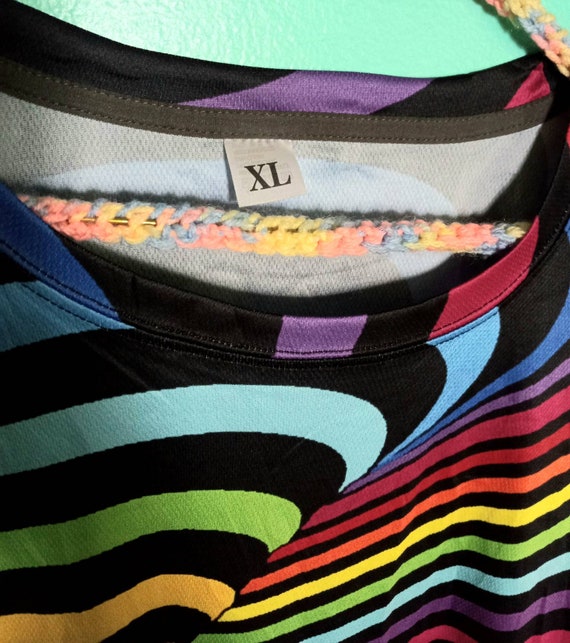 Retro Inspired Psychedelic Op Art Rainbow Striped Siz… - Gem