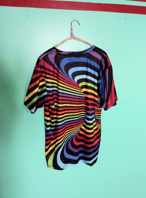 Retro Inspired Psychedelic Op Art Rainbow Striped Siz… - Gem