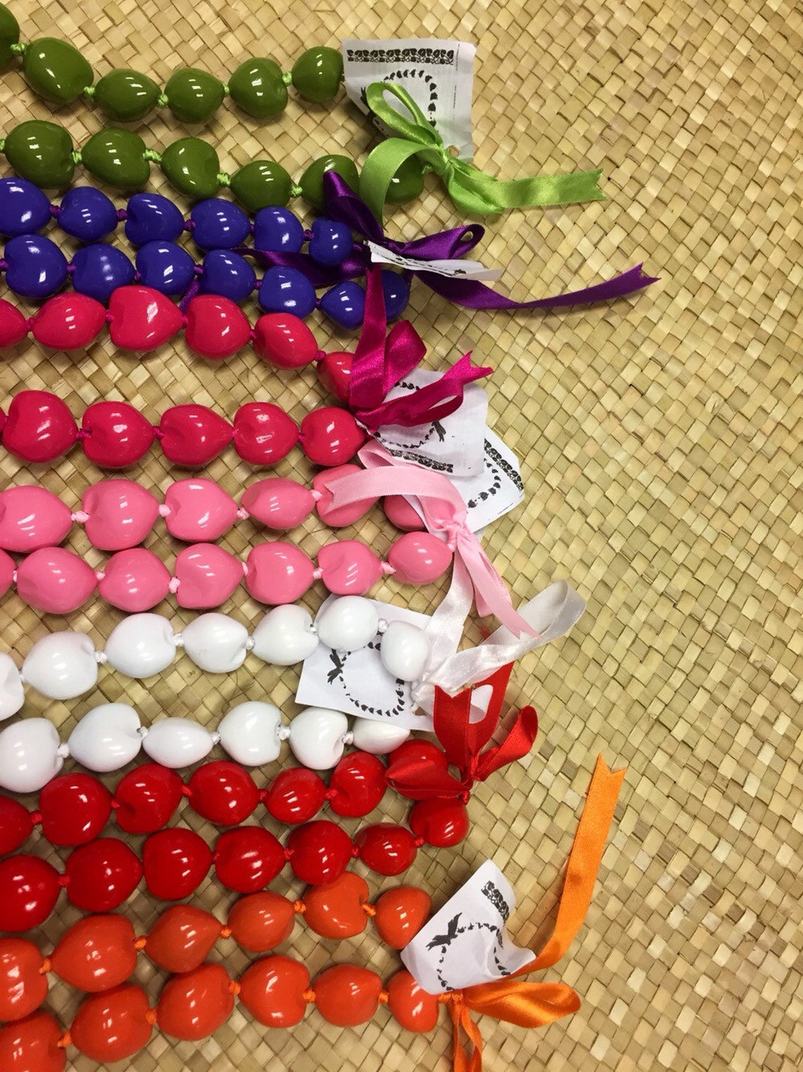 Painted Kukui Nut Lei 32 Nuts Bulk Bulk - Etsy