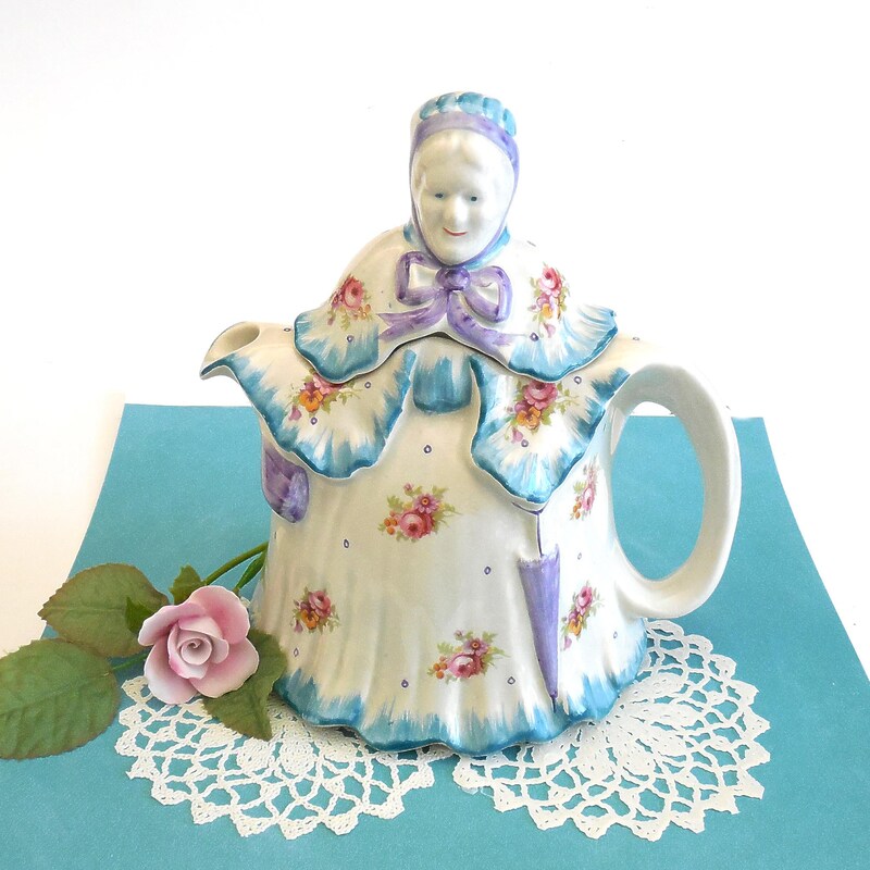 Old Lady Teapot - Etsy