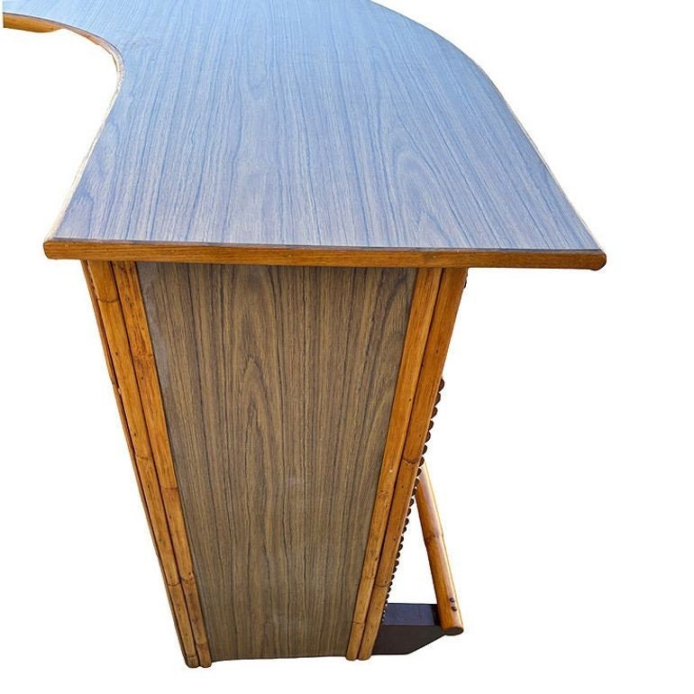 Rattan corner bar store