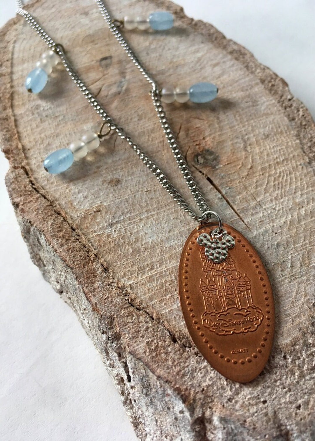 Walt Disney World parcs Cinderella Castle pressé penny collier charme ...