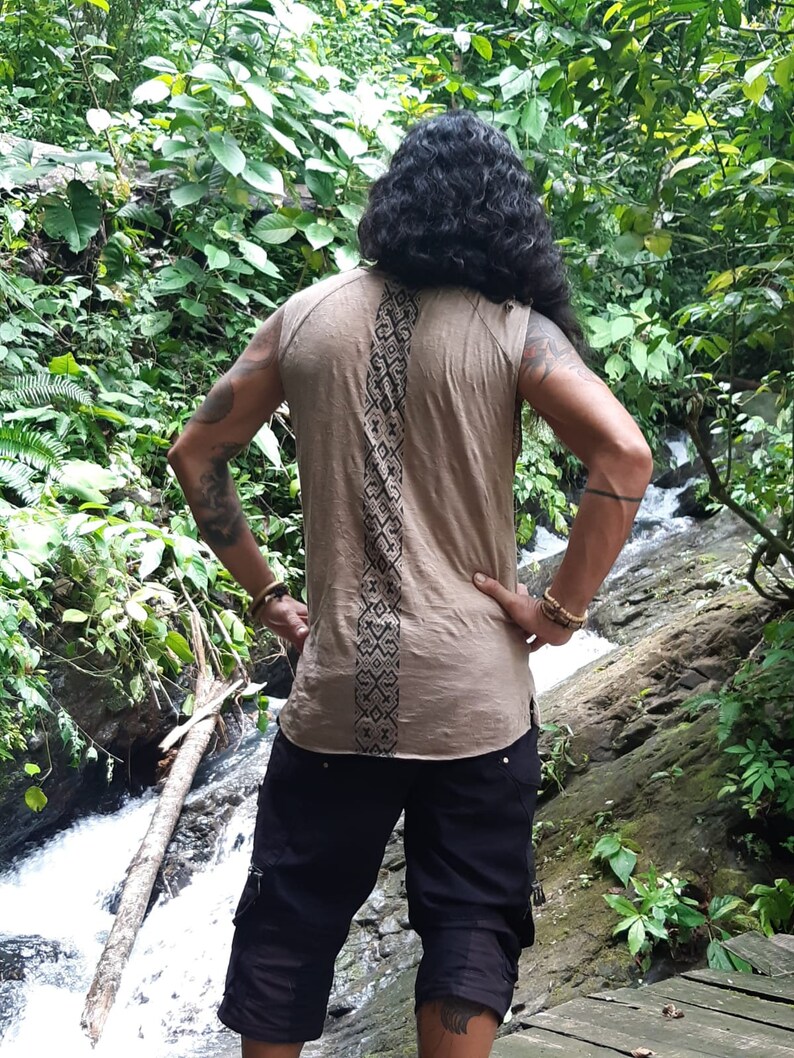 SHIPIBO Man T-shirt Hand-printed traditionnal shipibo | Etsy