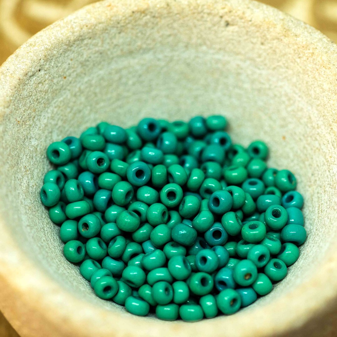 10g Opaque Sea Green 8/0 Vintage Venetian Seed Beads SB081 - Etsy