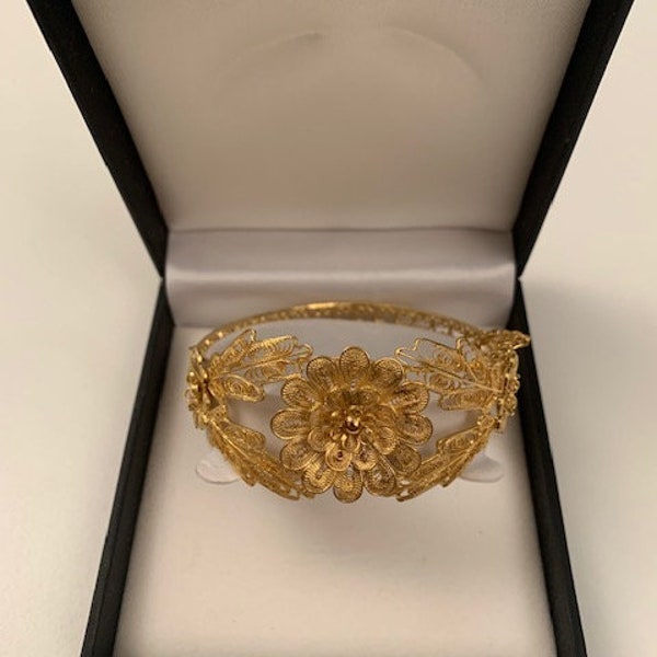 Gold Filigree Bangle - Etsy