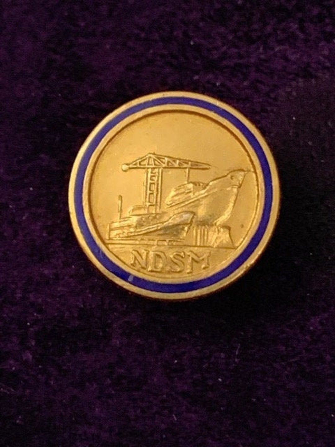Vintage 14k Gold Lapel Badge - Etsy