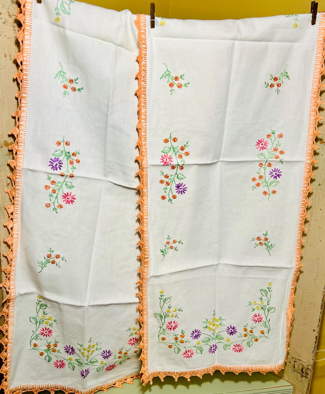 Gorgeous Vintage Hand Embroidered Table Runner, Set of 2, Sping Flowers ...