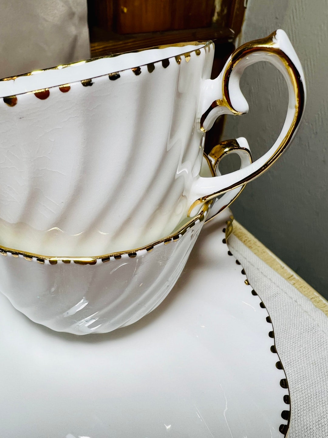 6 Gladstone 22K Gold Bone China Old Grecian Flute Pattern England ...