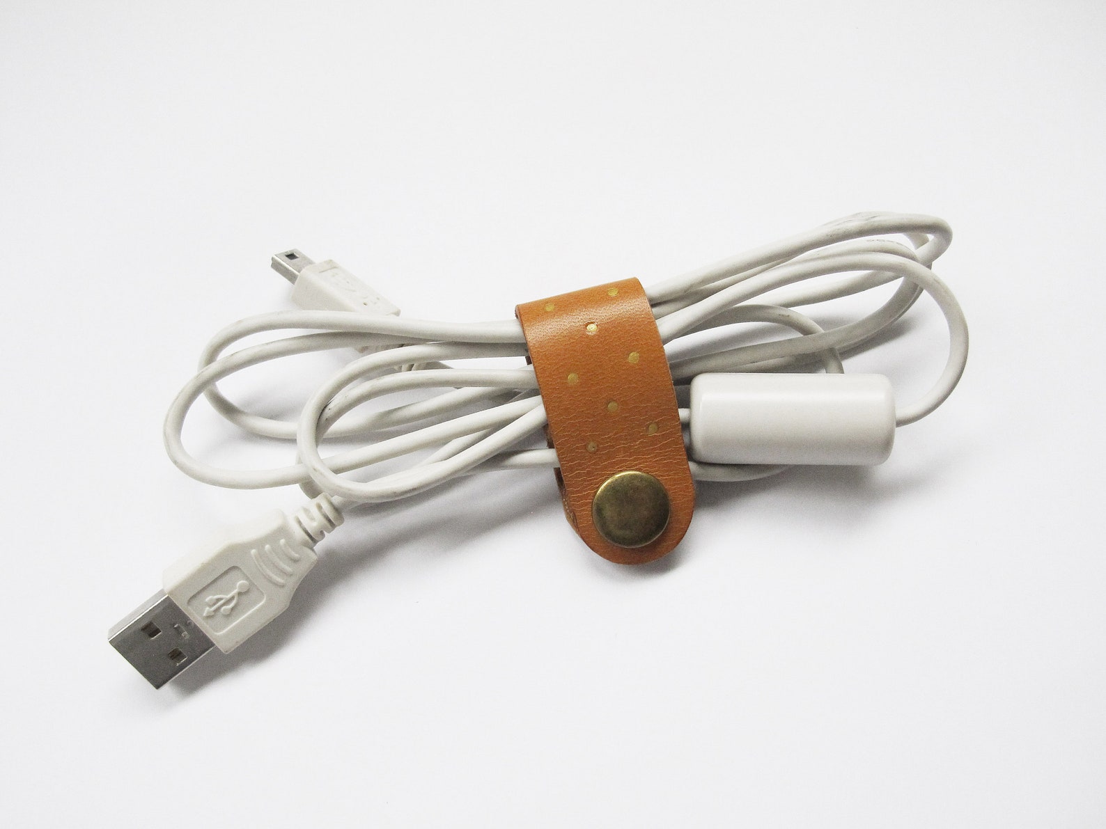 Vegetable Tanned Leather Cord Catch Cable Winder Headphones | Etsy