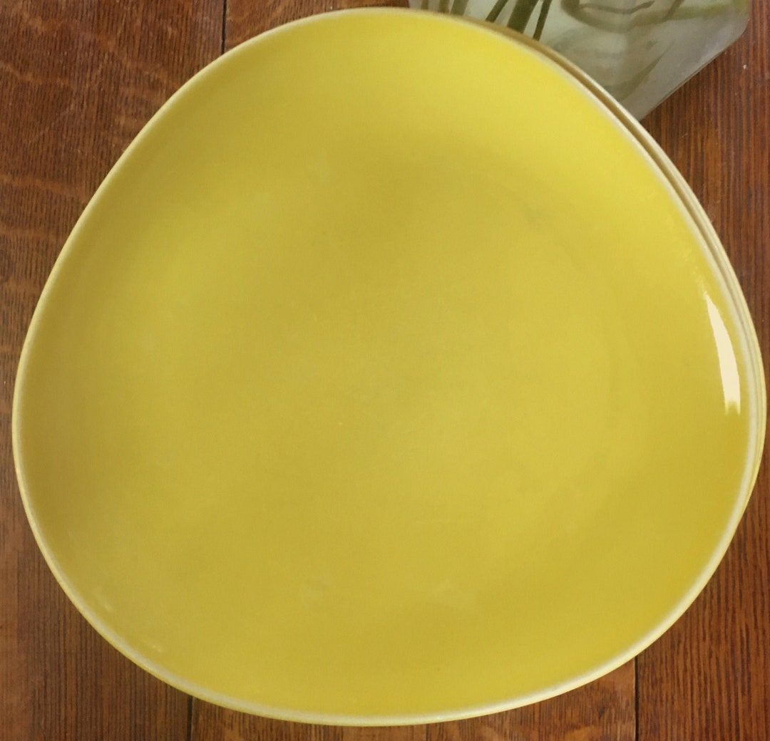 Vintage Homer Laughlin Yellow Set of Exquisites' 12 Triangular Leaf ...