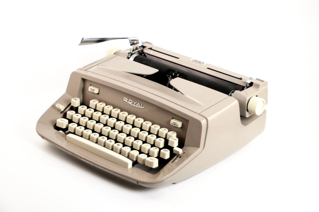Restored Vintage Typewriter, Royal 890, Gray and White - Etsy