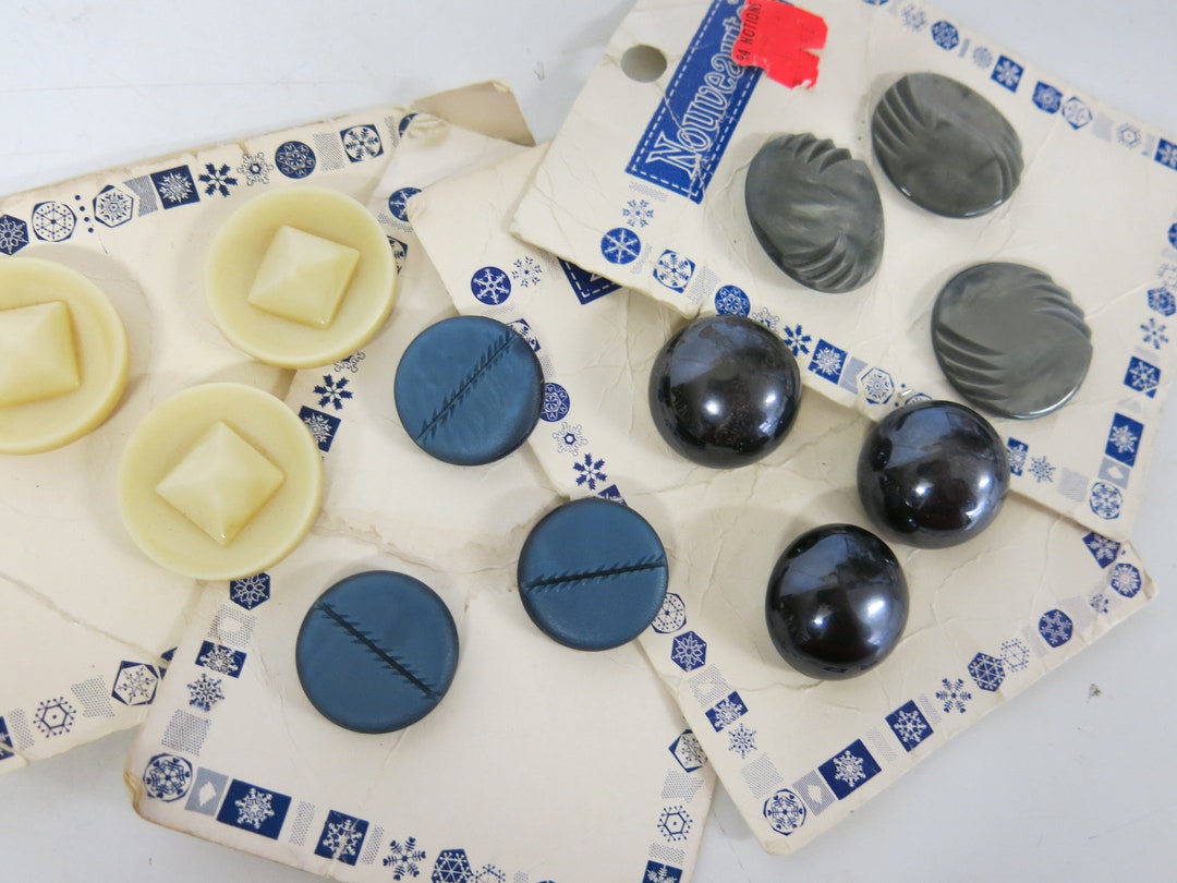 Vintage Large Buttons 1960's Multicolor Canadian Buttons - Etsy